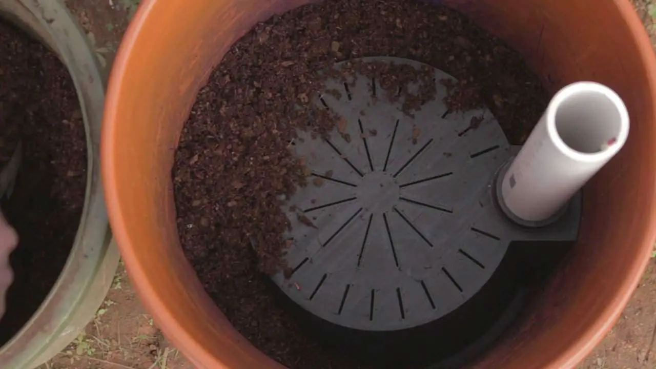 GroBucket Garden Kit - Easy Self Watering Bucket Insert